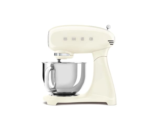 Smeg SMF03CRUK Stand Mixer in Cream