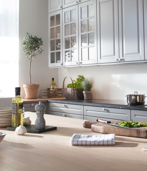 Create a Gathering Space with a Kitchen Island | HTH