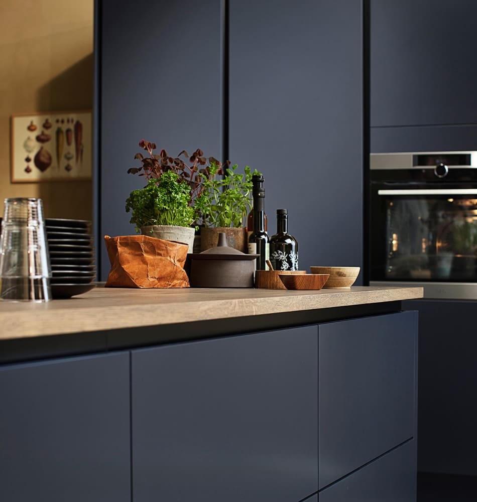 Blue kitchen: Invite nature inside | HTH