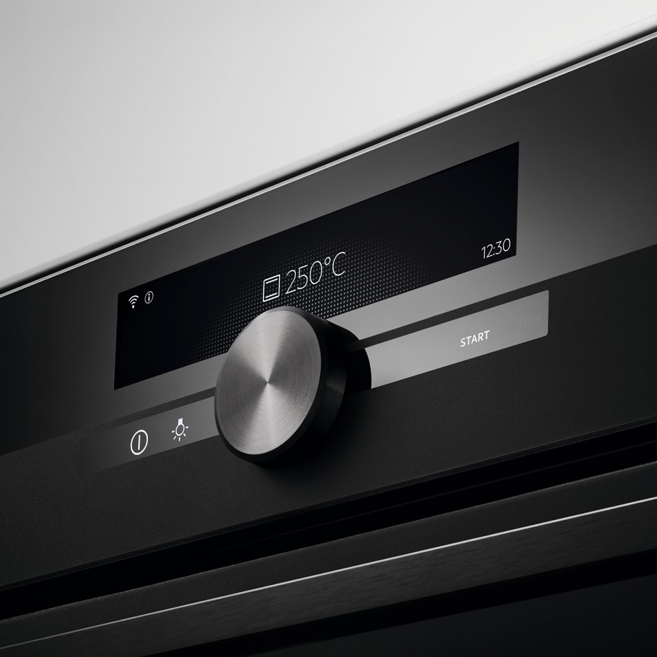 AEG - Appliances for the kitchen and utility room | HTH