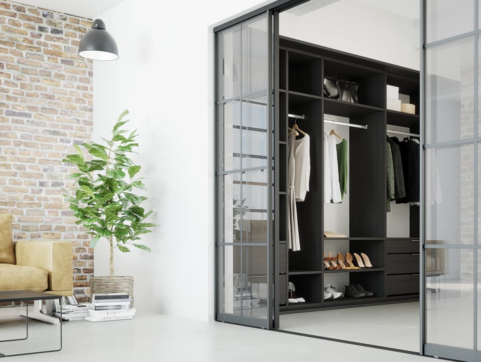 A walk-in wardrobe provides a feeling of luxury | HTH