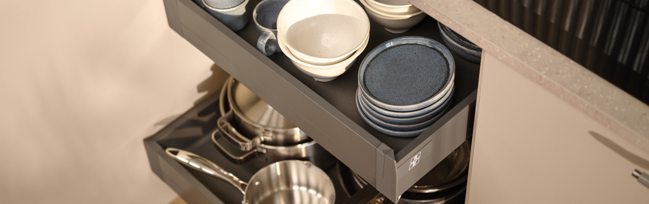 Tipps für die funktionale Einrichtung von Küchenschubladen | HTH