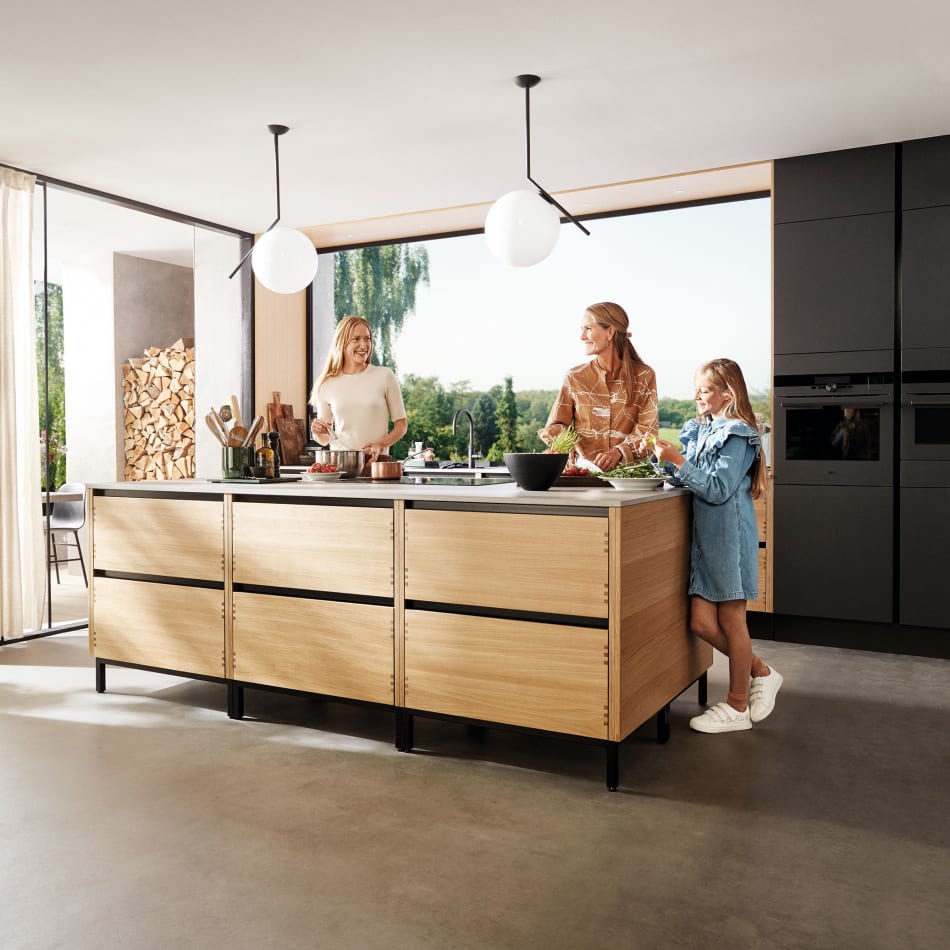 Join as a franchise partner with a premier kitchen brand | HTH